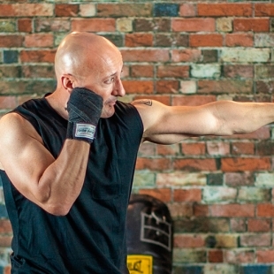 Instructor Especialista en MMA FIT