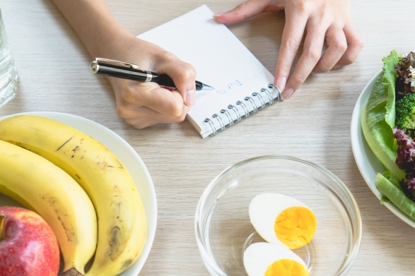 Qué es el refeed y cómo hacerlo para bajar de peso