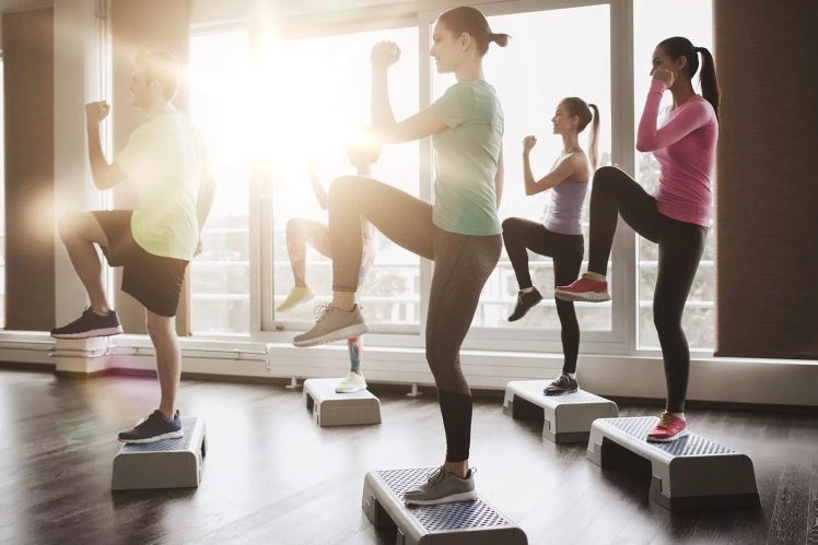 Step o cardio step. Beneficios de este ejercicio
